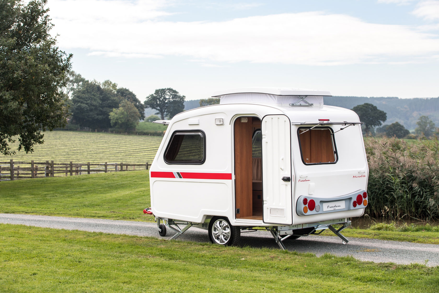 Microlite Discovery LE Caravans North